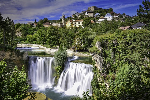 Autumn in Bosnia: Golden Foliage and Harvest Festivals - Tours to Balkans